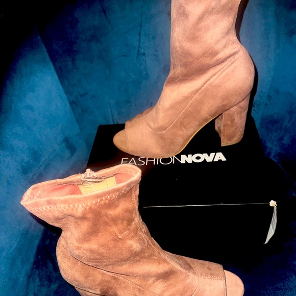 Fashion Nova | Shoes | Brand Name Fashion Nova Open Toe Heels Size Rose ...